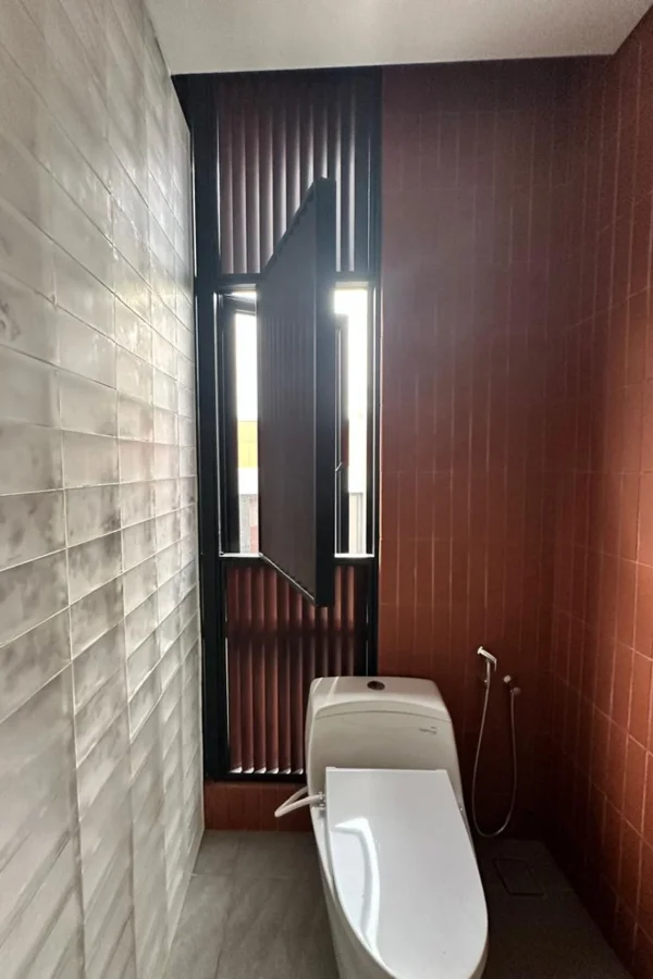 Aluminium Dual Layer Window ( Louvre + Glass) @ N House - Trend Thermal ...
